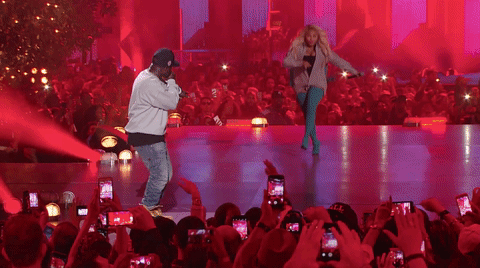 Lil Kim Dancing GIF by VH1 - Find & Share on GIPHY
