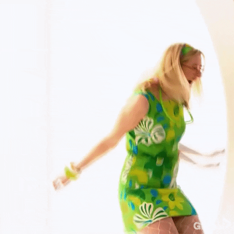 Sarah Hanlon GIFs - Get the best GIF on GIPHY