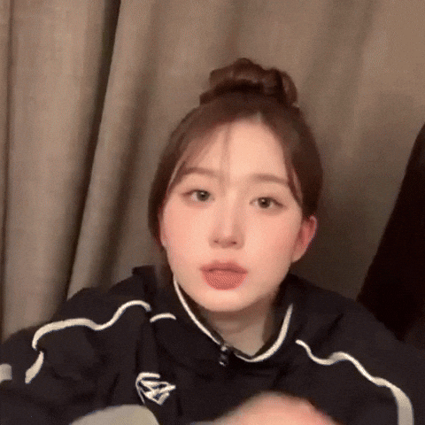 Haewon GIFs - Get the best GIF on GIPHY