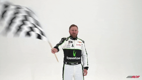 Last Lap GIFs - Get the best GIF on GIPHY