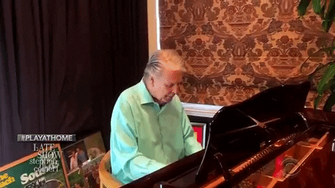 Anny-y-chucho-rockeando-al-estilo-bipolar GIFs - Get the best GIF on GIPHY