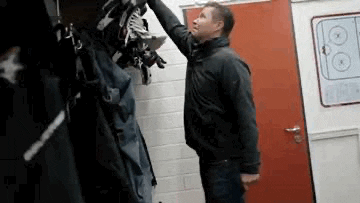 Haie Coach GIFs - Get the best GIF on GIPHY