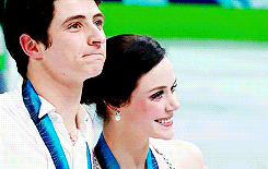 Moir GIFs - Get the best GIF on GIPHY