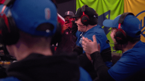 Mavs Gaming Clapping GIF by NBA 2K League - Find & Share on GIPHY