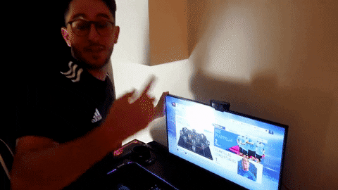 Gamer Kiss GIF by Newskill Gaming - Find & Share on GIPHY
