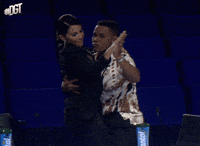 Gente Bailando En Una Fiesta Gif