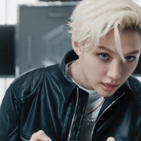 Felix Stray Kids GIFs - Get the best GIF on GIPHY