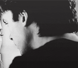 The Hybrid GIFs - Get the best GIF on GIPHY