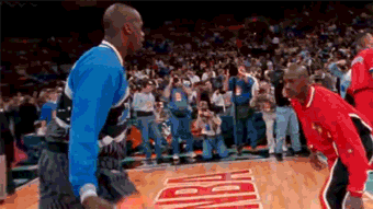 Shaq-disbelief-leaves-walkout GIFs - Get the best GIF on GIPHY